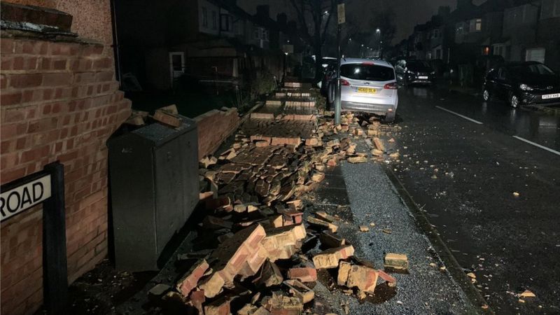 Stormy weather across England causes damage - BBC News