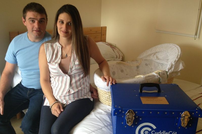 'Cuddle cot' funds in memory of Alness couple's girl - BBC News
