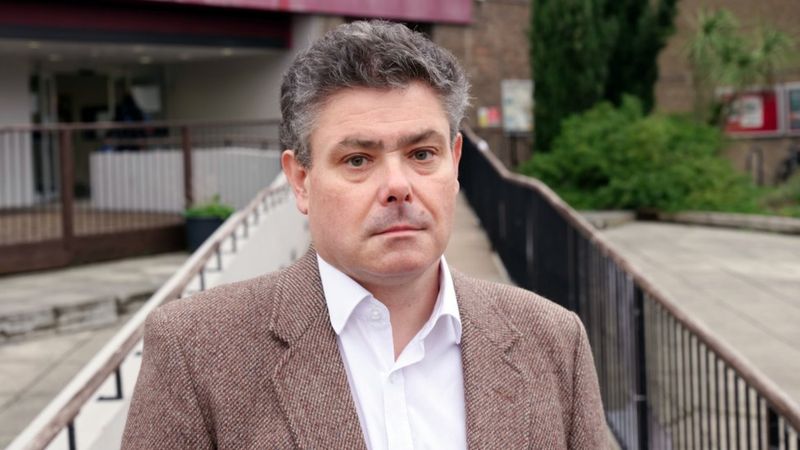 Thurrock Council reveals 'grave' £469m hole in its budget - BBC News