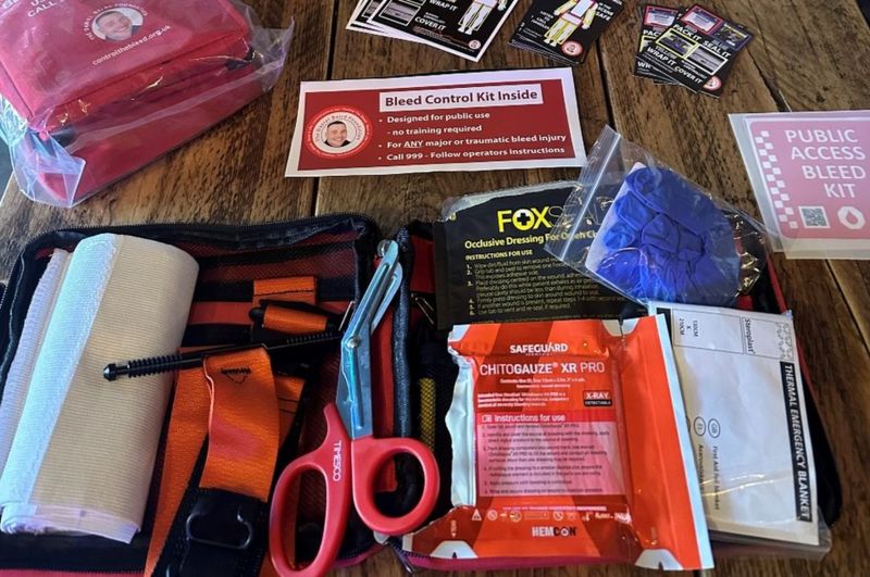 Bleed kit network part of knife crime action week - BBC News