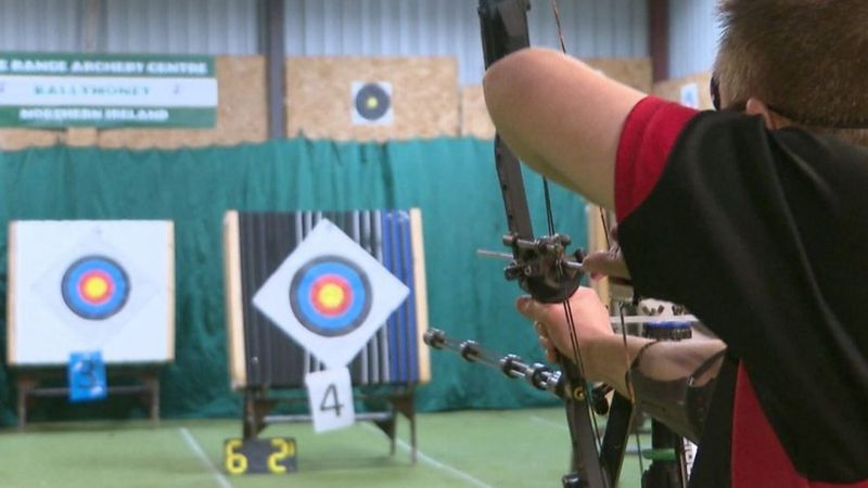 Blind archer fulfilling childhood dream on world stage - BBC News