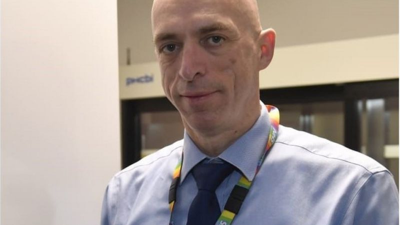 Whitehaven Hospital employs robot to help free up staff - BBC News