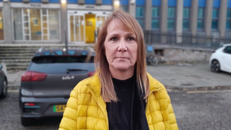 Sam Eljamel: Patient reports NHS Tayside to police over surgeon - BBC News