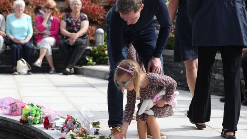 Omagh bomb service hears victims 'still suffering' - BBC News