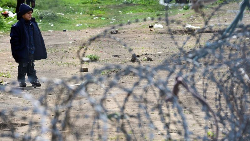 Europe migrant crisis: EU court rejects quota challenge - BBC News