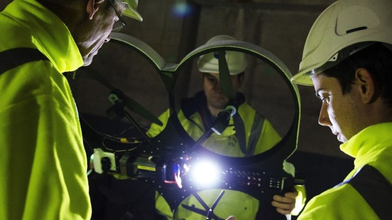 Inside Sellafield's death zone with the nuclear clean-up robots - BBC News