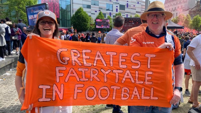 Luton Promotion Party: 'People from all walks of life turned up' - BBC News