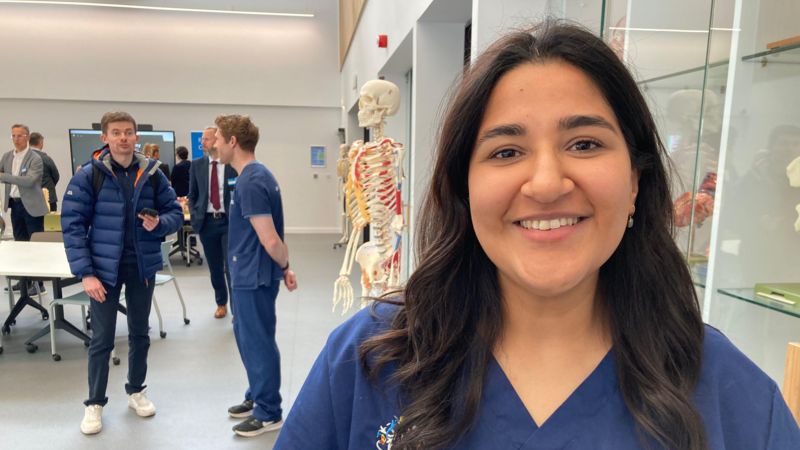 University of Worcester opens new medical school - BBC News