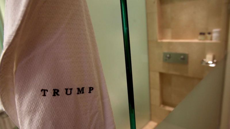 The president and the bathrobe - BBC News