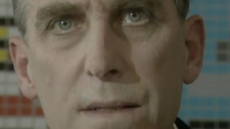 Demon Headmaster actor Terrence Hardiman dies aged 86 - BBC News