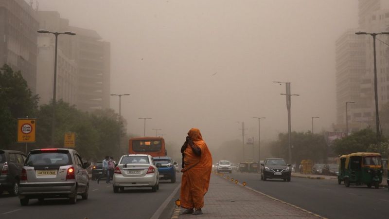 India dust storms: More than 100 killed in Uttar Pradesh, Rajasthan ...