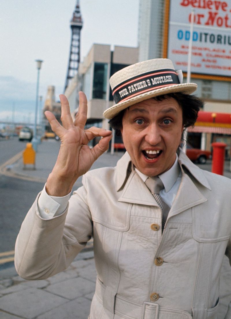 Sir Ken Dodd and the end of a comedy era - BBC News