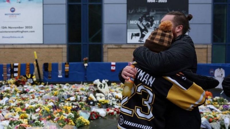 Adam Johnson: Memorial game for ice hockey player after death - BBC News