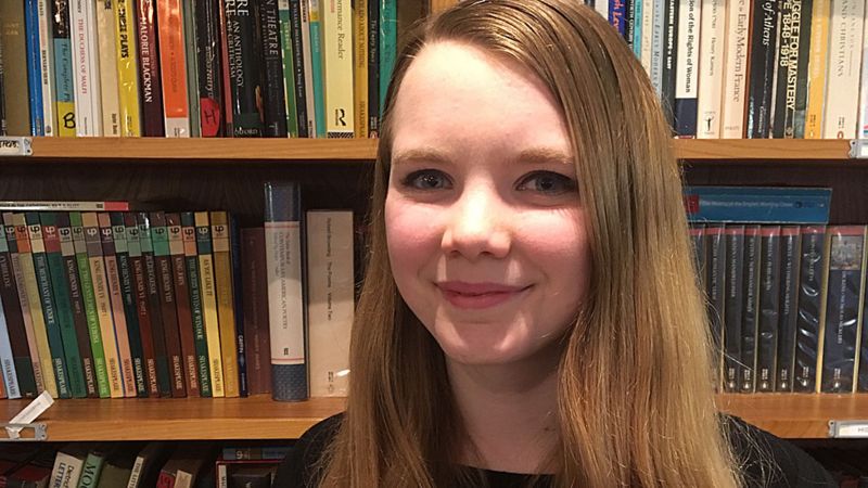 Rail firm offers free trips to university open day - BBC News