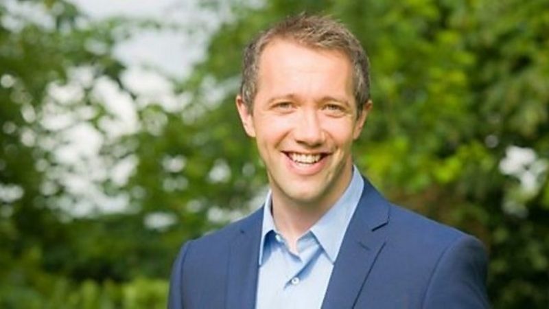 Ateb y Galw: Iwan Griffiths - BBC Cymru Fyw