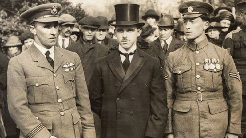 Hull R38 airship disaster: Memories of Humber crash revealed - BBC News