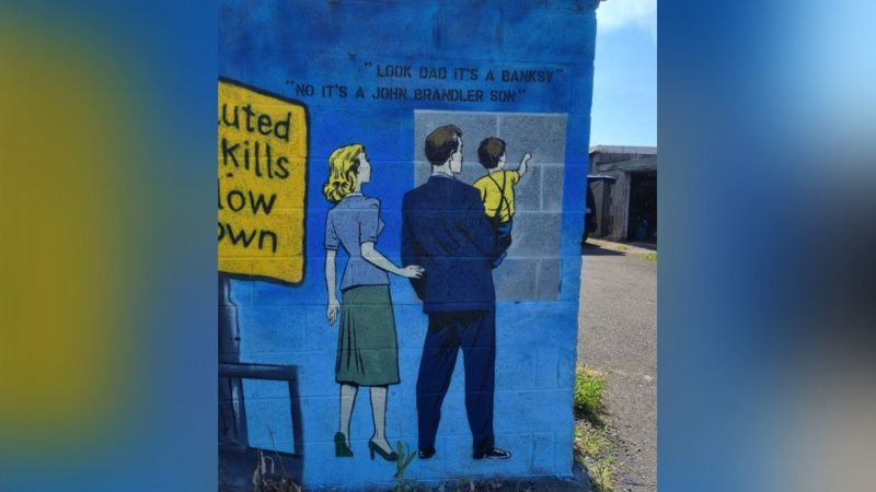 Port Talbot: New street art takes swipe at Banksy owner - BBC News