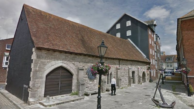 Poole Museum to become 'world-class cultural centre' - BBC News