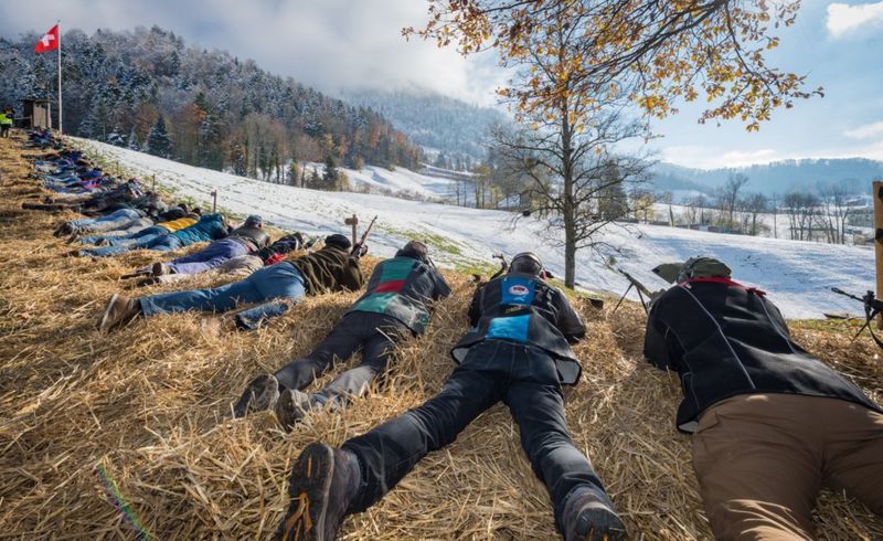 Gun-loving Swiss asked to toughen laws or risk EU tension - BBC News