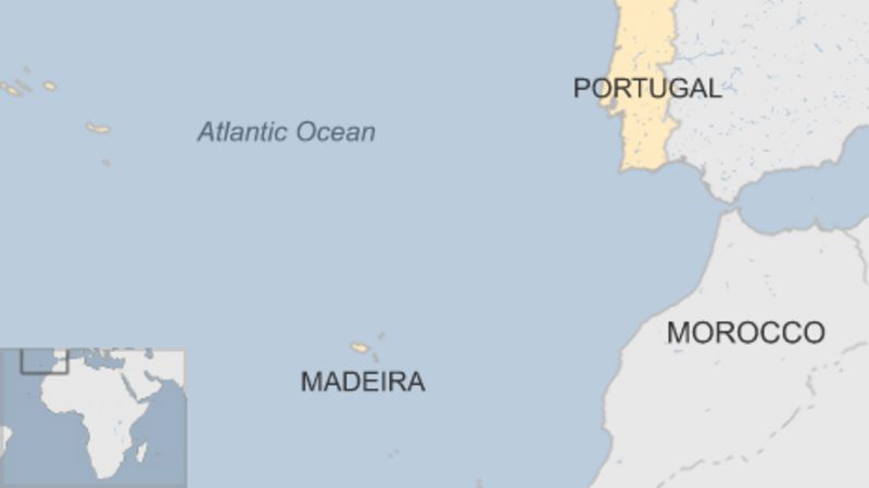 Madeira wildfires: Three dead as flames reach Funchal - BBC News