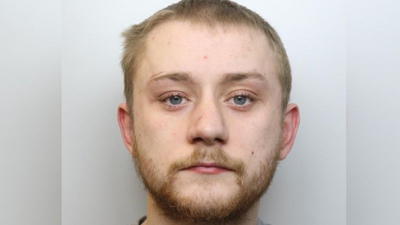 Man who killed during Ellesmere Port debt argument jailed - BBC News