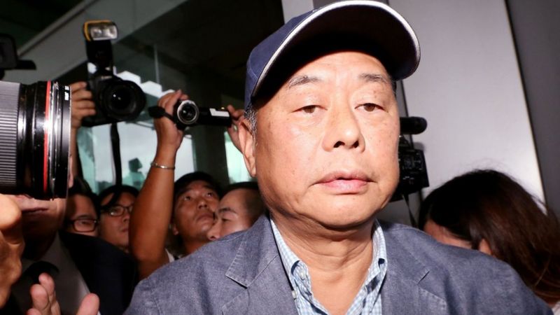 黎智英力高欺诈案：香港法院将壹传媒创办人判监五年九个月 - BBC News 中文