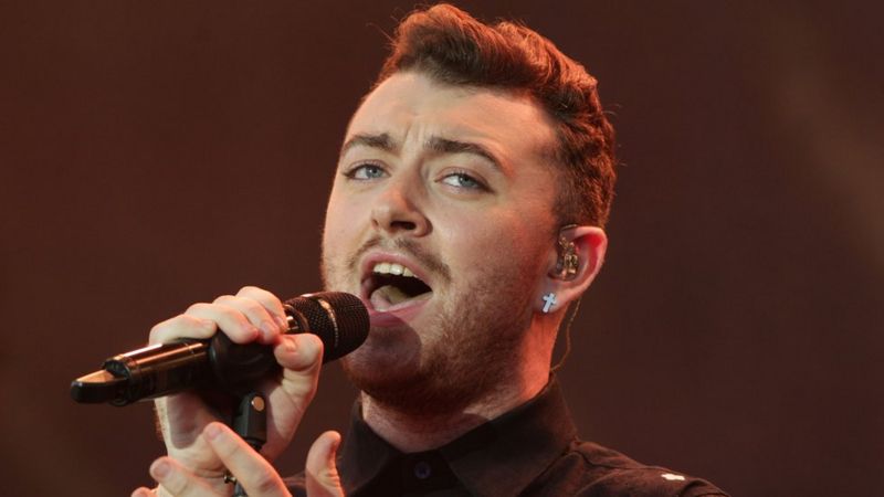 Sam Smith Bond song splits opinion - BBC News