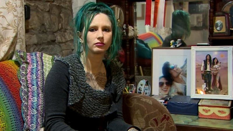 AstraZeneca Covid vaccine: Ministers urged to support families - BBC News