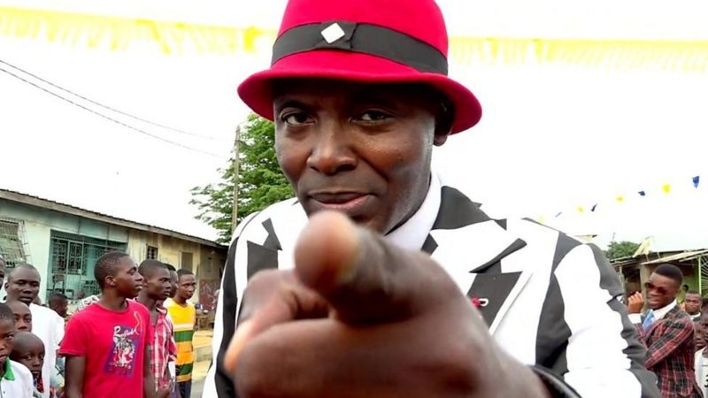 Congo's sapeurs pass their style on to a new generation - BBC News
