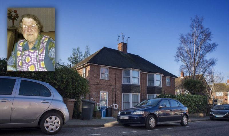 What is it like to live near the scene of an unsolved murder? - BBC News