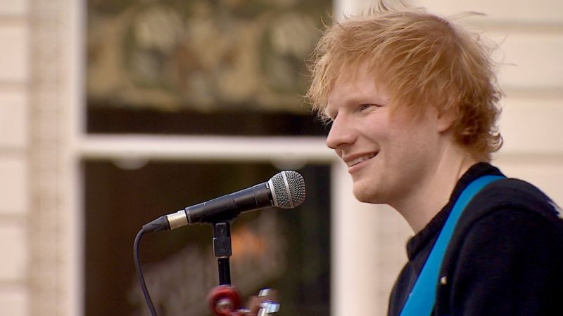 Ed Sheeran makes surprise appearance at Framlingham school - BBC News