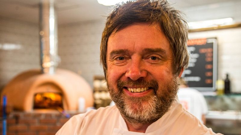 Chefs call for more support to help Bristol restaurants - BBC News