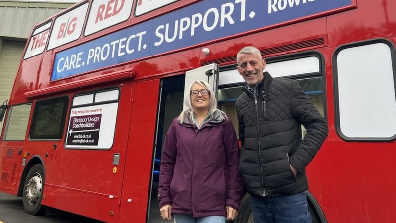 Blackpool charity transforms bus into mobile homeless shelter - BBC News