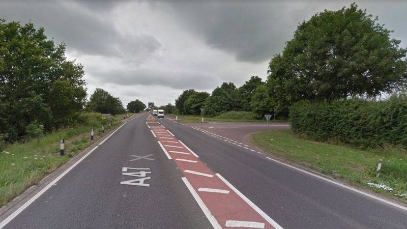 East Tuddenham: Arrest as motorcyclist dies in A47 crash - BBC News