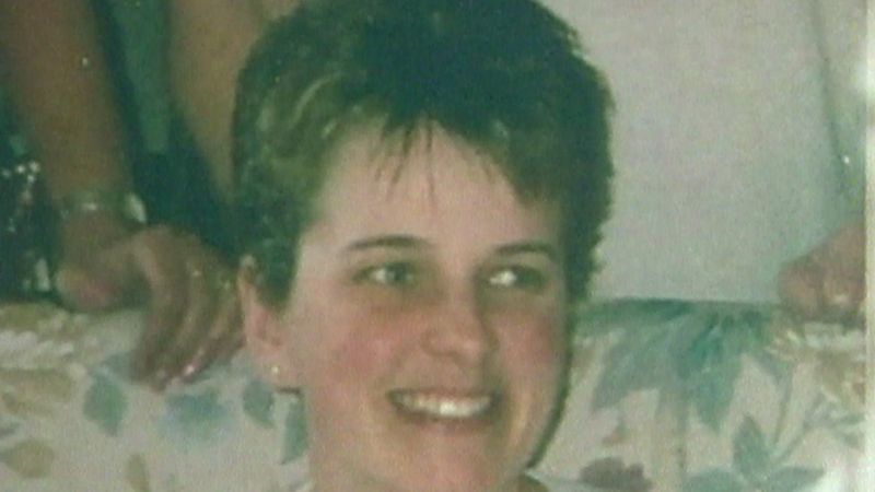 Janine Mundy murder: Dad asked sons to stage death as 'suicide' - BBC News