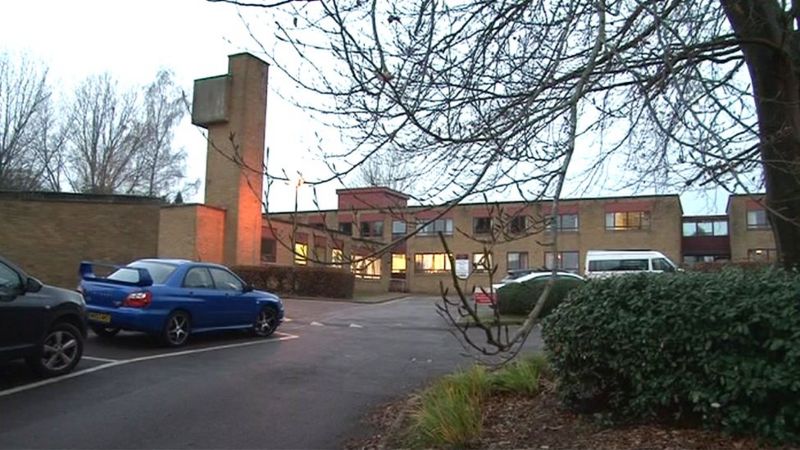 Mounton House special school closure backed by council - BBC News