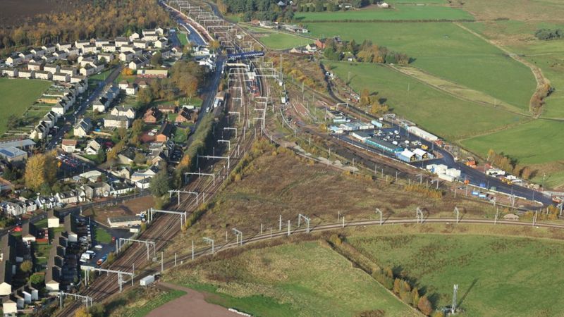 West Coast Main Line shuts for Carstairs junction overhaul - BBC News
