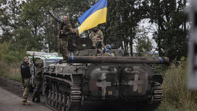 Ukraine round-up: Inside freed city and Russia's prison recruits - BBC News