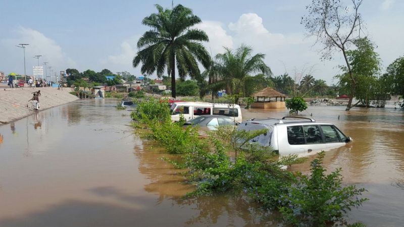 DR Congo floods kill '20 people in Kinshasa' - BBC News
