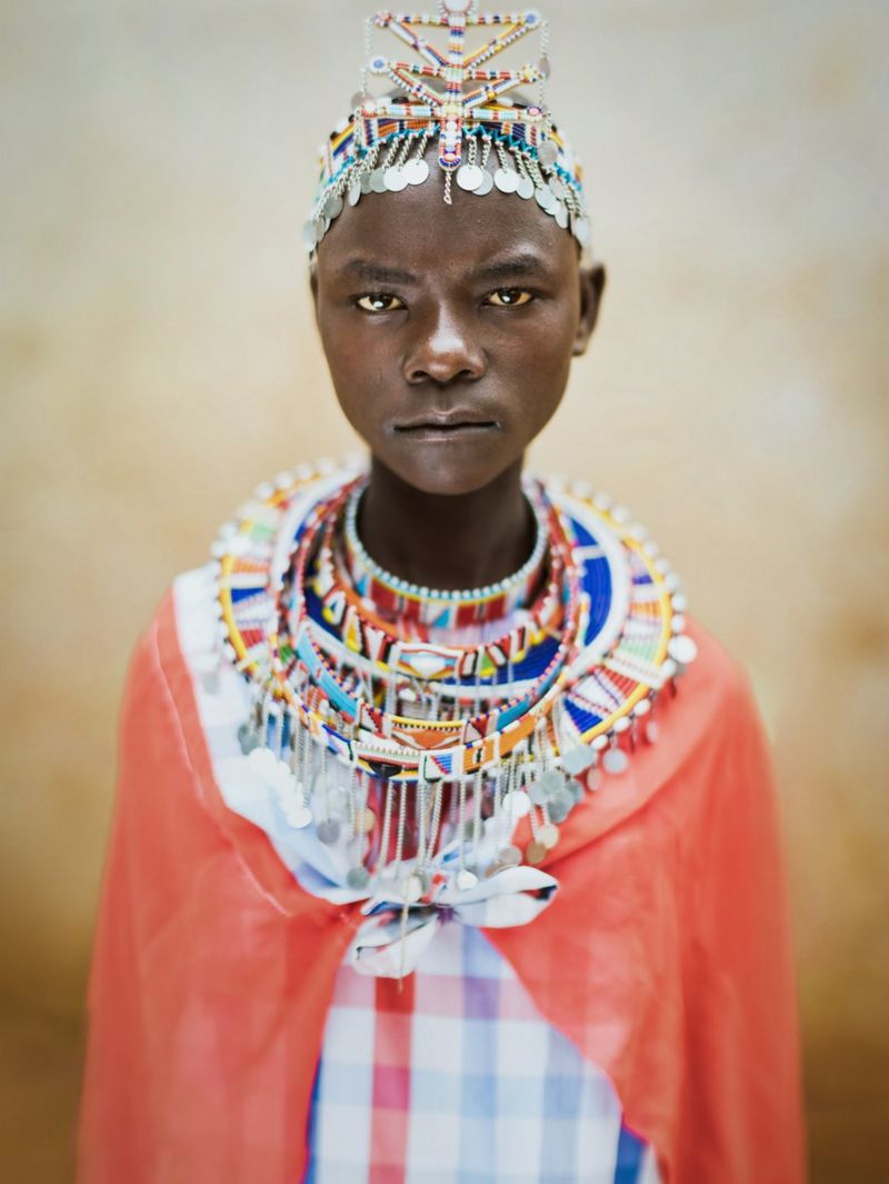 Kenyan girls look to the future - BBC News