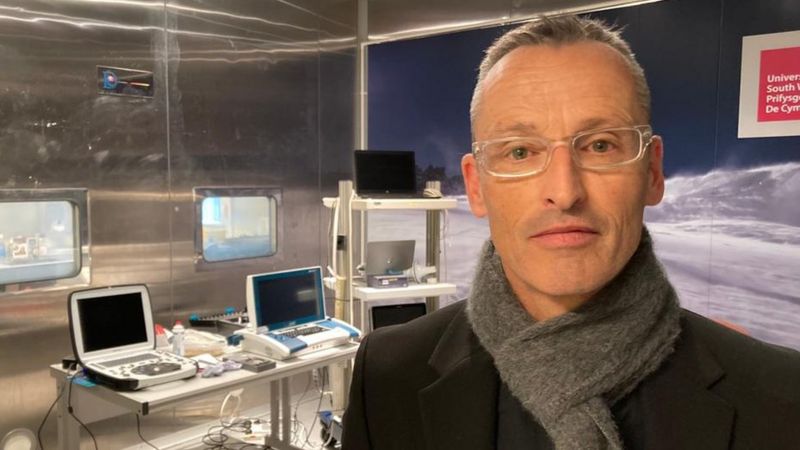 Cold weather: What does an unheated room do to your body? - BBC News