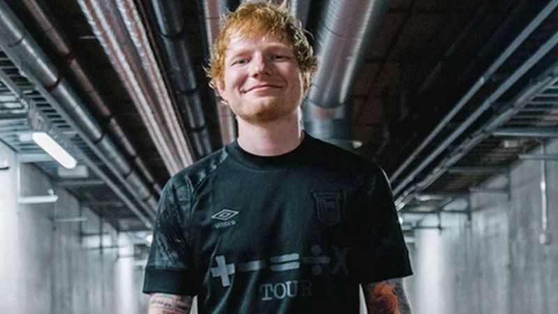 Ed Sheeran: Singer films music video on Lowestoft beach - BBC News