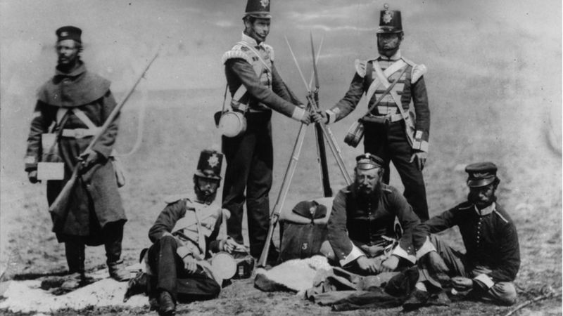 Roger Fenton's Crimea images to go on show in Edinburgh - BBC News