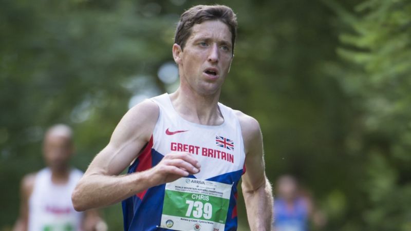 Tributes paid to 'true gent' Team GB runner Chris Smith - BBC News