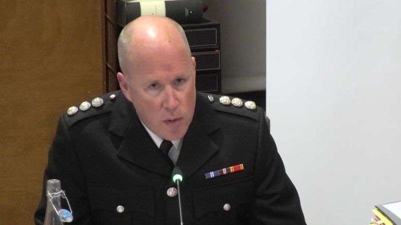 Grenfell inquiry: Missing plans endangered crew and residents - BBC News