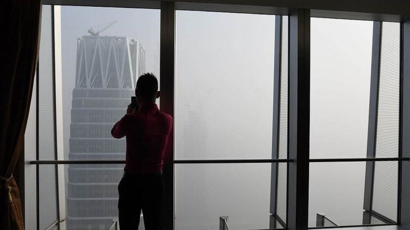 Beijing: The city where you can't escape smog - BBC News