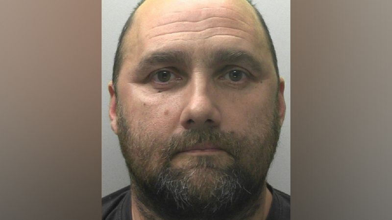 Builder who conned people in Cornwall out of £480k is jailed - BBC News