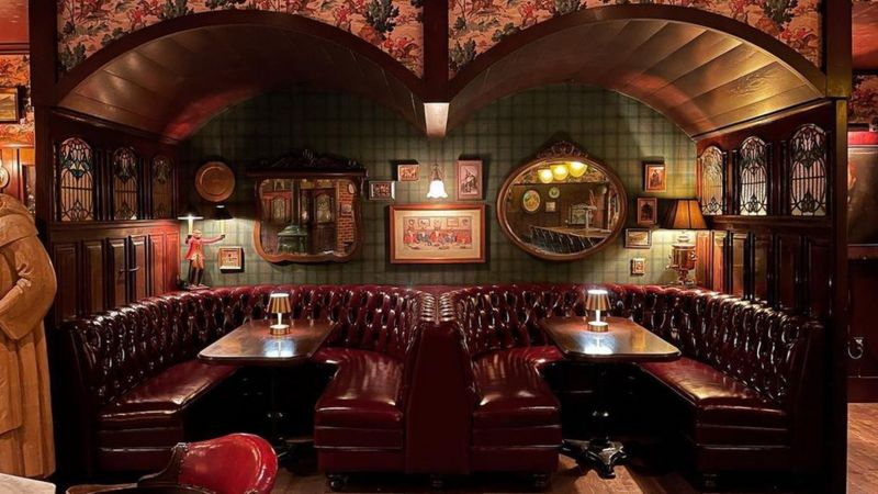 The old Scottish pub that found a new life in California - BBC News