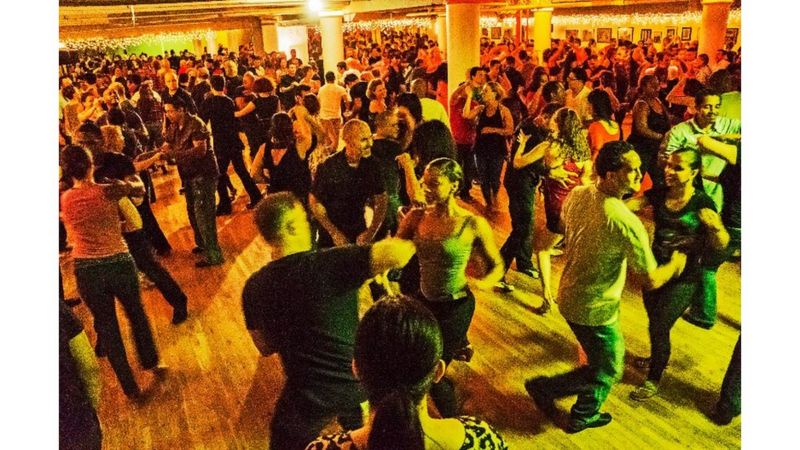 En busca del lugar de Nueva York donde se "inventó" la salsa - BBC News ...