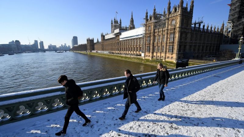 In pictures: London in the snow - BBC News